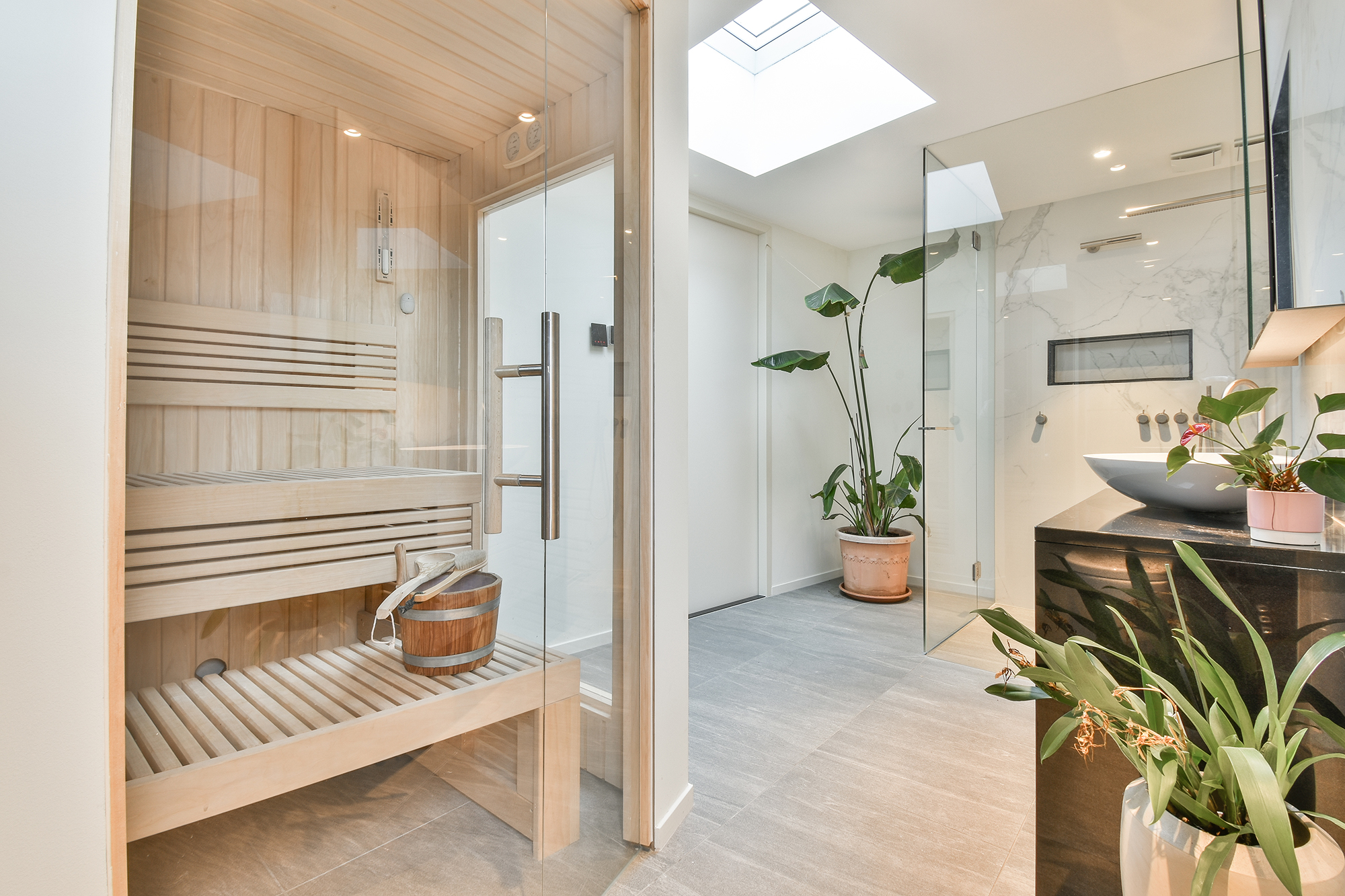 6 Key Considerations When Purchasing a Home Sauna Including Energy ...